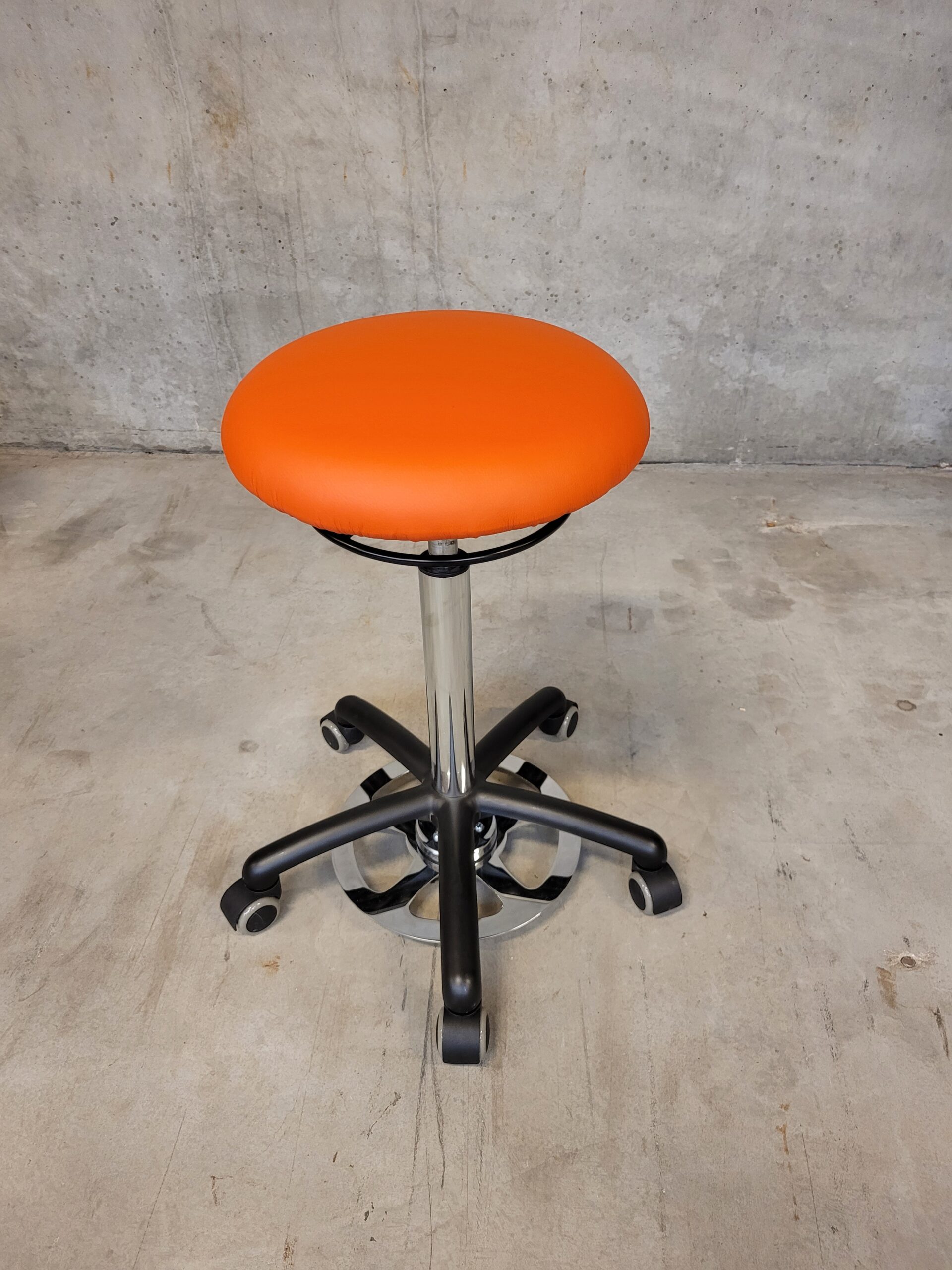 Egholm Taburet Bold - Egholm Stole ApS - ergonomi i fokus